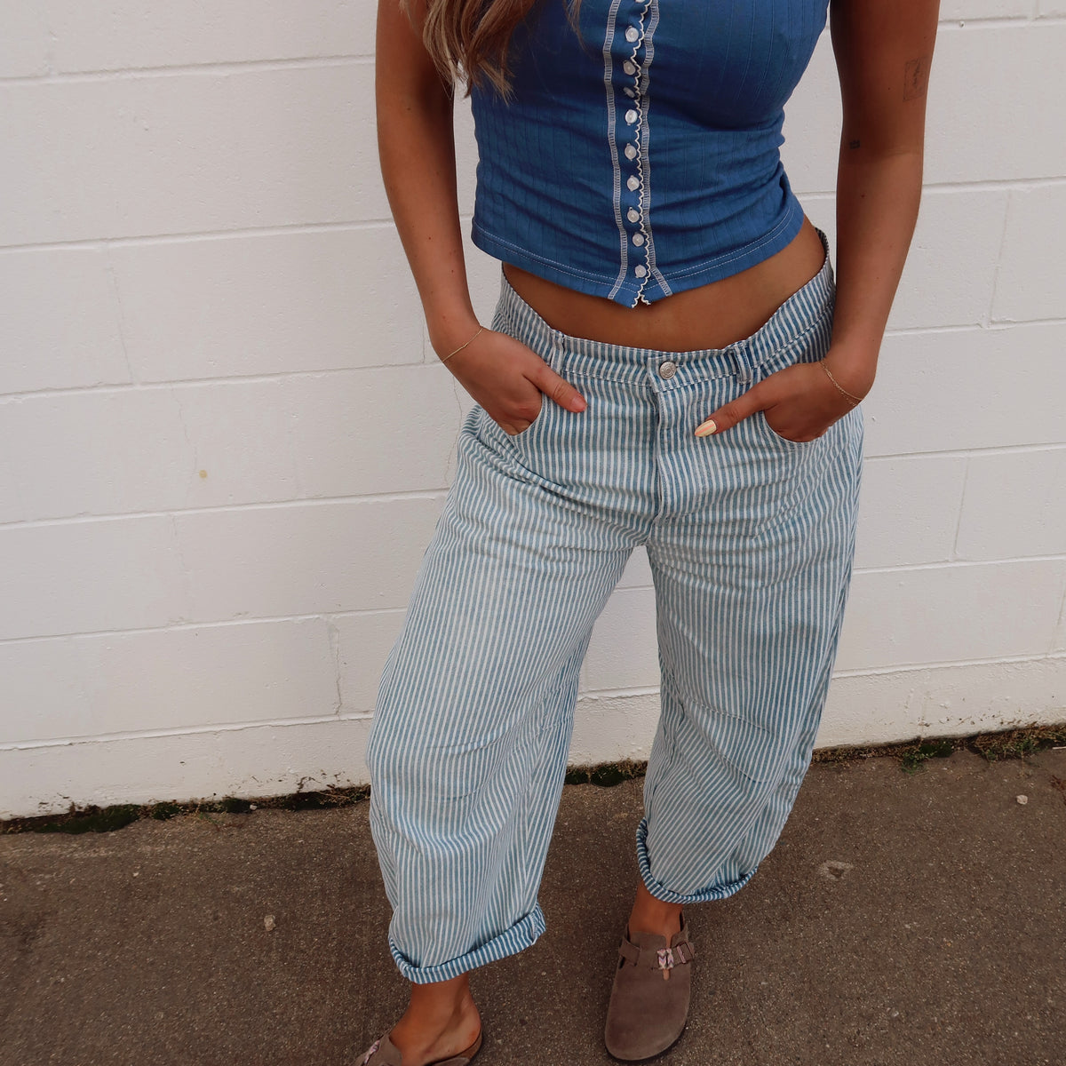 **RESTOCK** Soft Launch Barrel Jeans – Hunny House